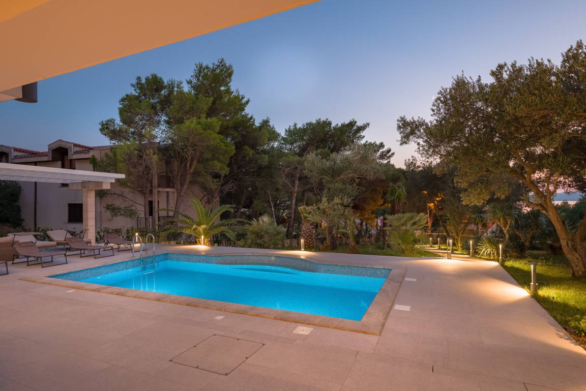 60 M² Ferienwohnung ∙ 1 Schlafzimmer ∙ 4 Gäste - Brela