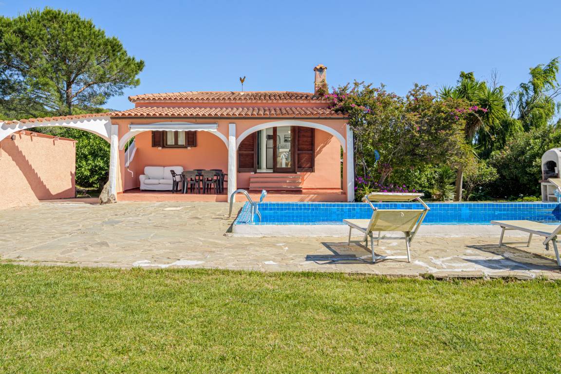 70 M² Villa ∙ 2 Habitaciones ∙ 4 Huéspedes - Olbia
