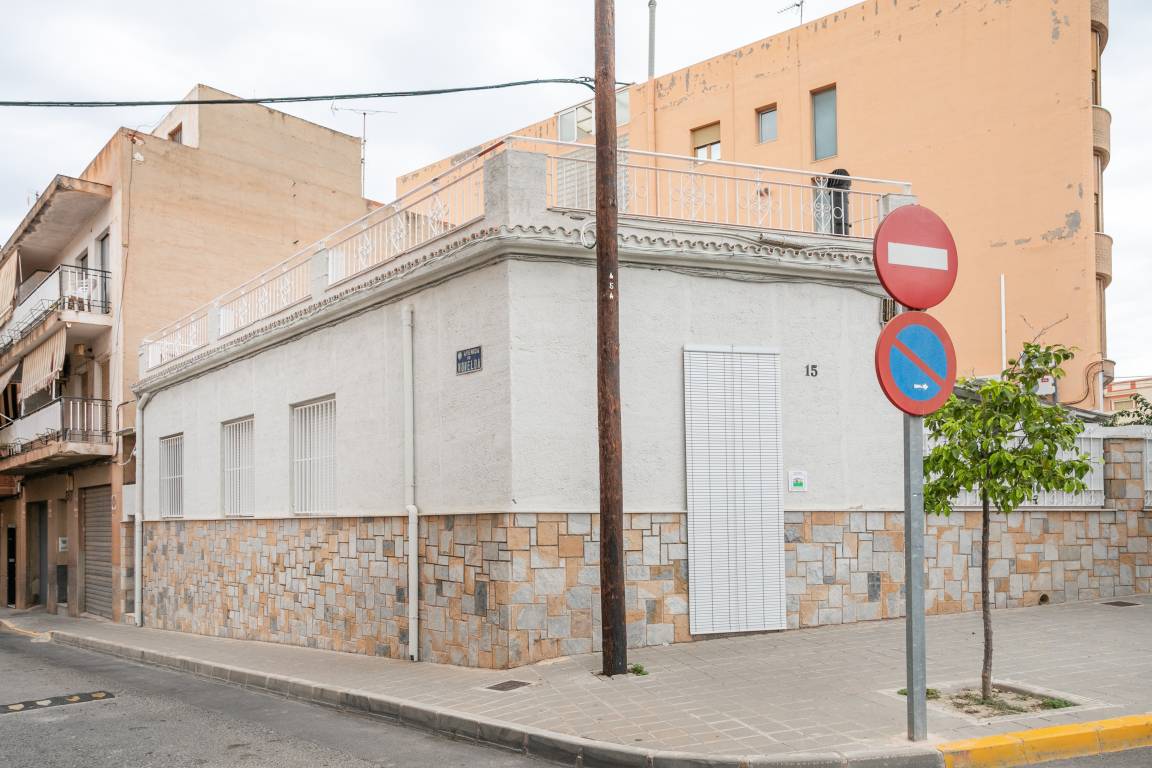 200 M² Casa ∙ 3 Habitaciones ∙ 12 Huéspedes - Alicante