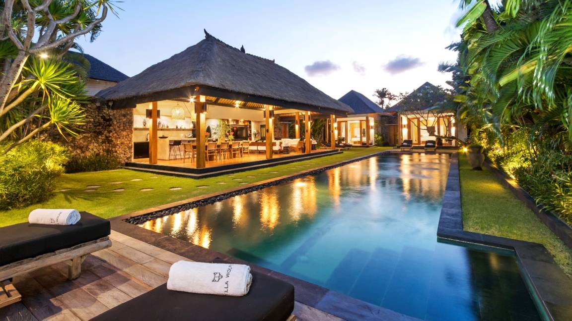 550 M² Villa ∙ 3 Bedrooms ∙ 6 Guests - Kuta