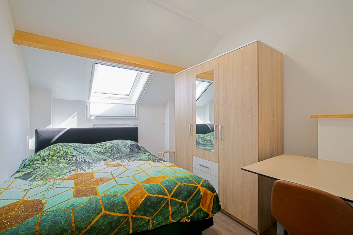 Bungalow ∙ 10 Bedrooms ∙ 8 Guests - Julianadorp