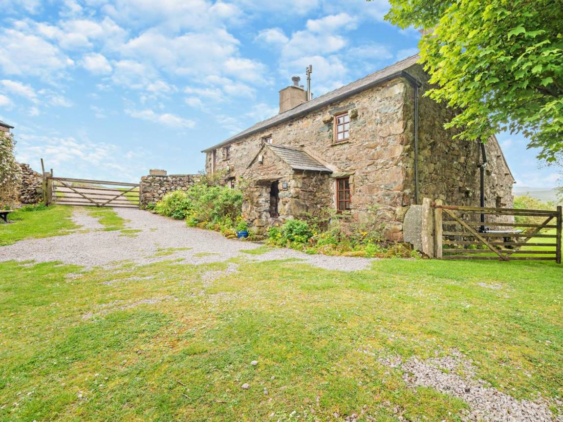 Cottage ∙ 3 Bedrooms ∙ 6 Guests - Eskdale