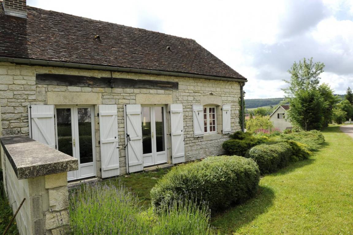 90 M² Gîte ∙ 2 Chambres ∙ 4 Personnes - Aube
