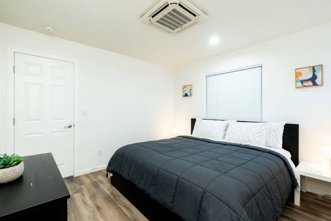 House ∙ 2 Bedrooms ∙ 4 Guests - Azusa, CA