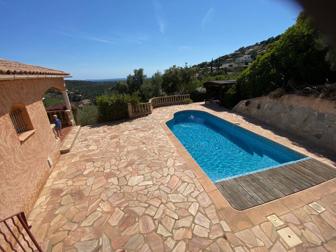140 M² Villa ∙ 3 Bedrooms ∙ 6 Guests - Hyères