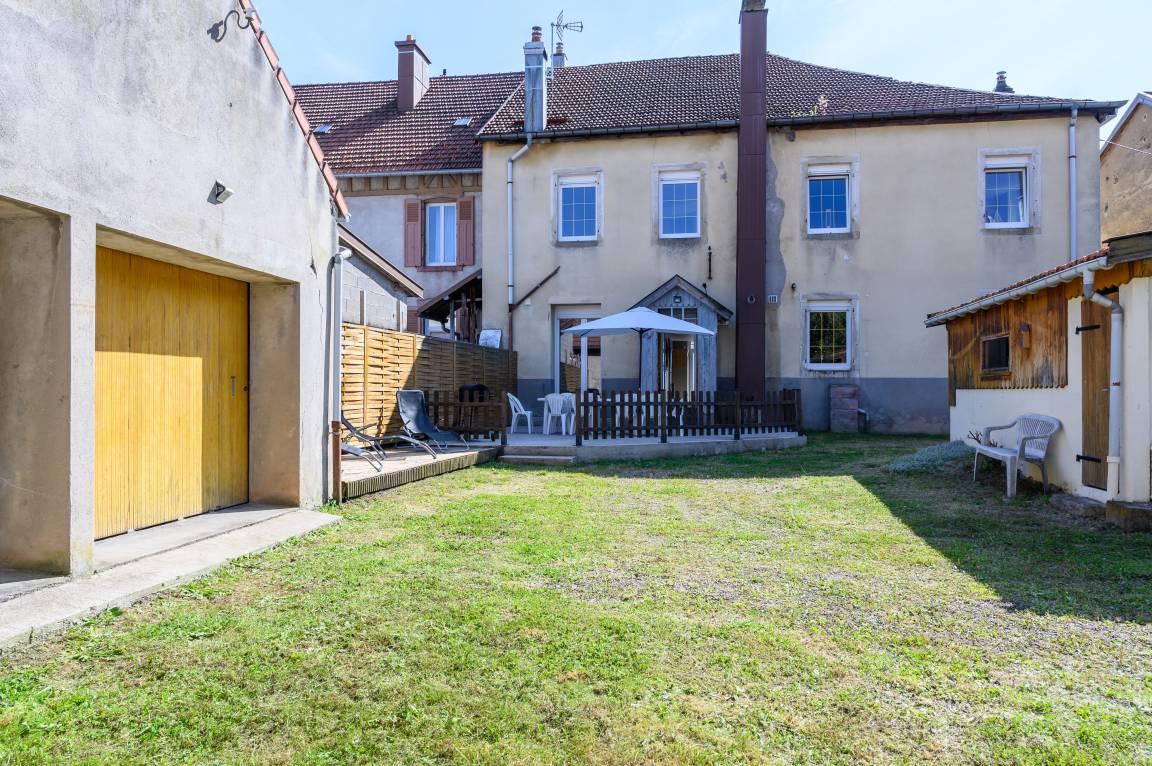 300 M² Maison De Vacances ∙ 5 Chambres ∙ 15 Personnes - Saint-Dié-des-Vosges