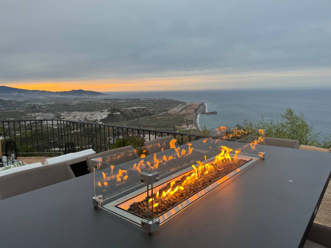 200 M² Villa ∙ 3 Chambres ∙ 8 Personnes - Salobreña