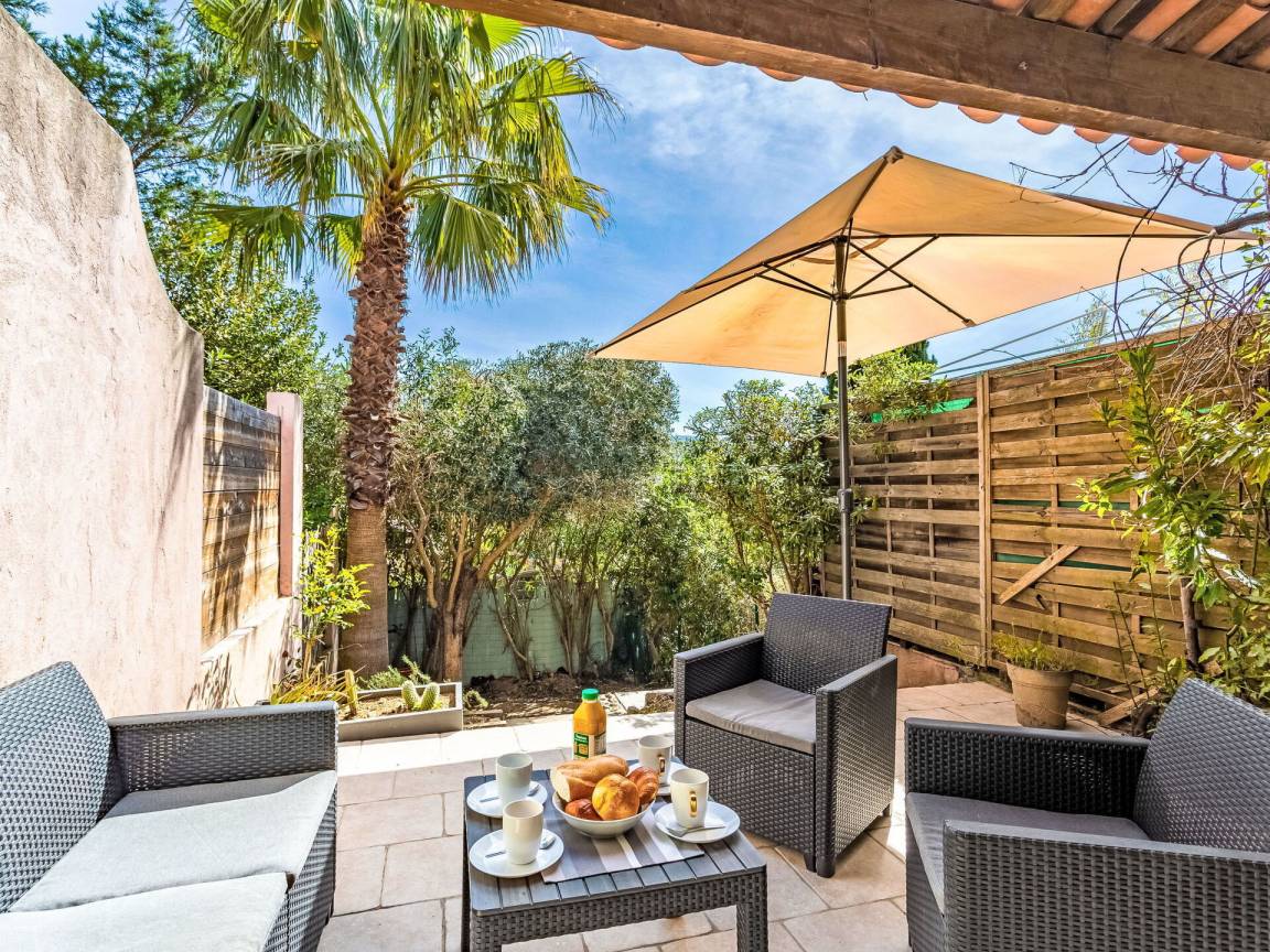 60 M² Résidence De Vacances ∙ 2 Chambres ∙ 5 Personnes - Le Lavandou