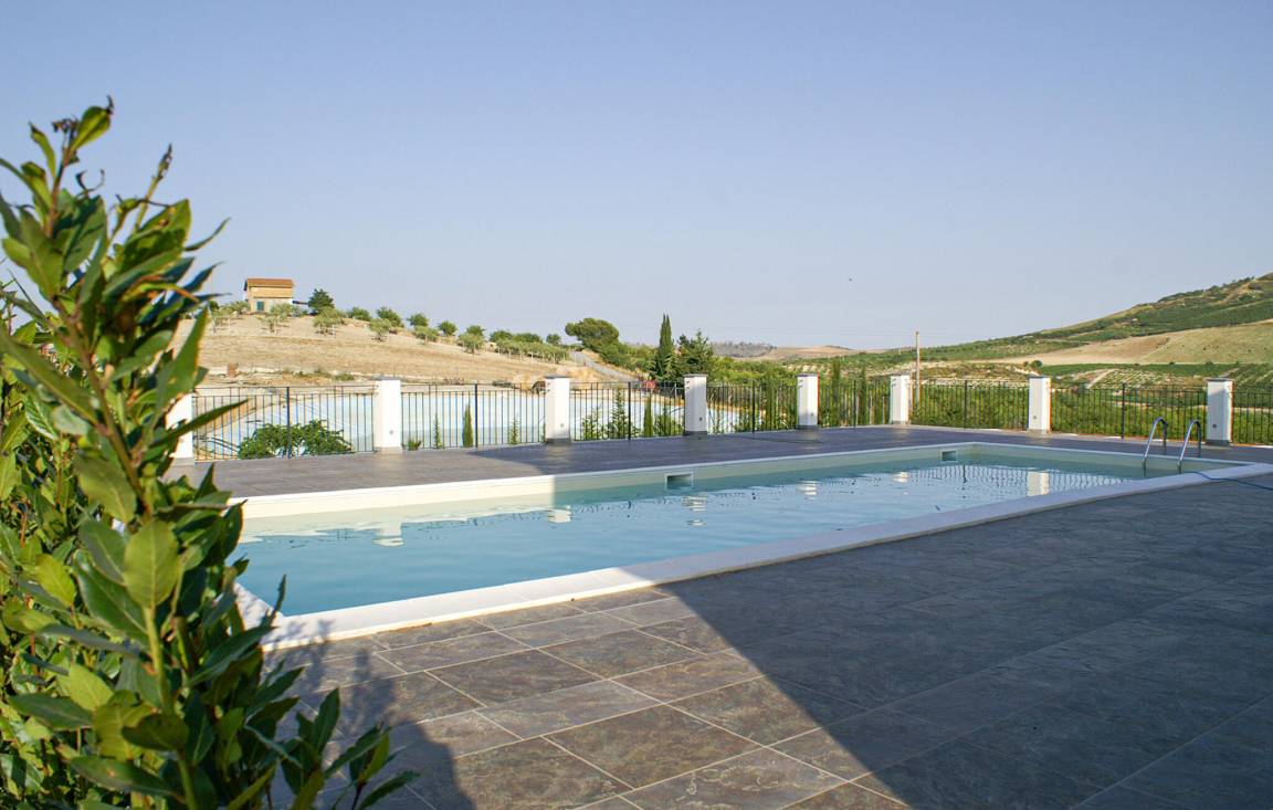 60 M² Appartamento ∙ 1 Camera Da Letto ∙ 2 Ospiti - Provincia di Caltanissetta