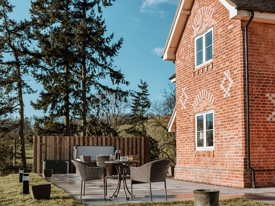 Cottage ∙ 4 Bedrooms ∙ 8 Guests - Welshpool