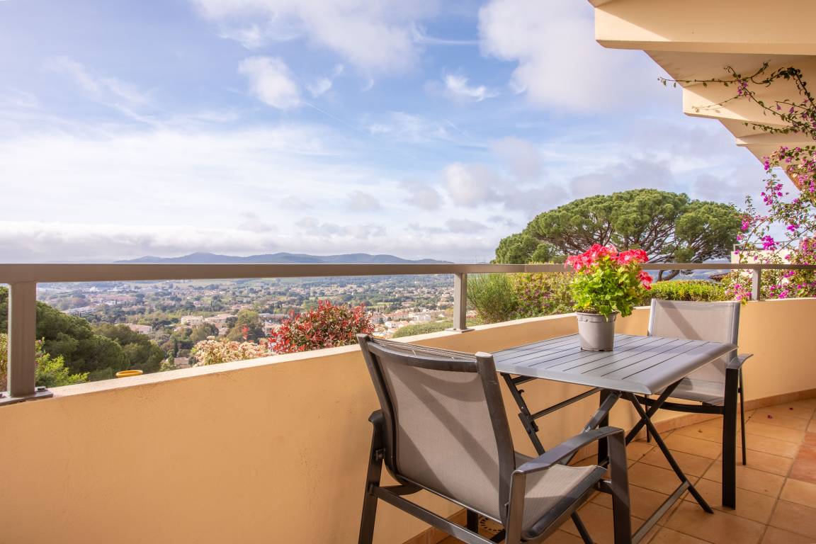 22 M² Appartement ∙ 1 Chambre ∙ 2 Personnes - Le Lavandou