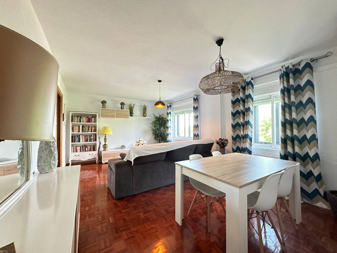 95 M² Apartamento ∙ 3 Habitaciones ∙ 6 Huéspedes - Pinto