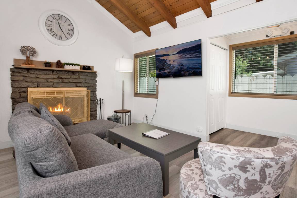 186 M² Cabin ∙ 5 Bedrooms ∙ 10 Guests - Big Bear Lake, CA