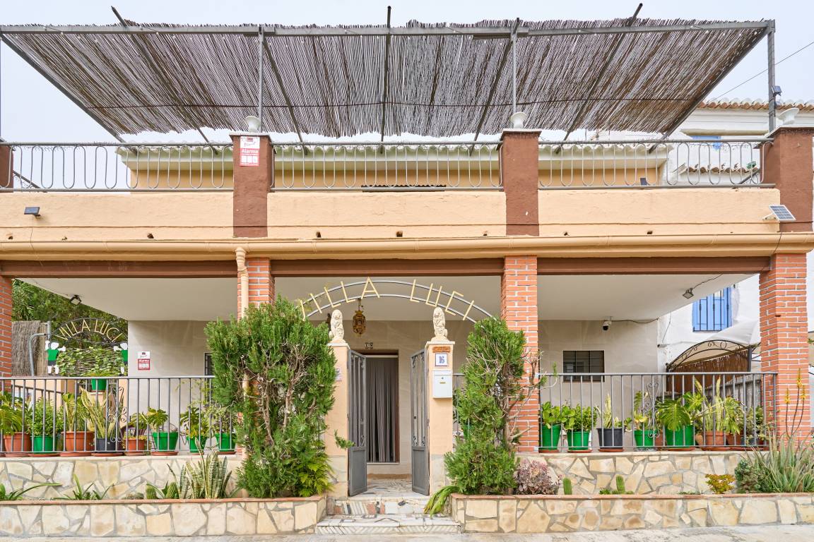 135 M² Casa ∙ 4 Habitaciones ∙ 6 Huéspedes - Alhama de Granada