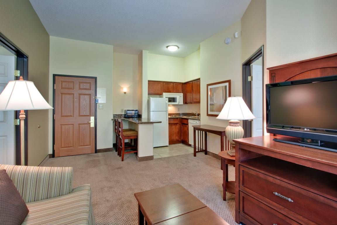Condo ∙ 2 Bedrooms ∙ 5 Guests - Glendale, AZ