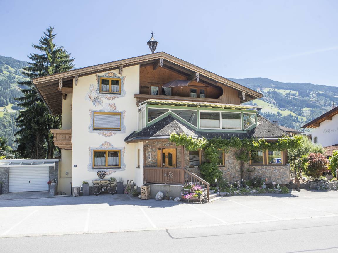 90 M² Ferienwohnung ∙ 3 Schlafzimmer ∙ 6 Gäste - Zell am Ziller
