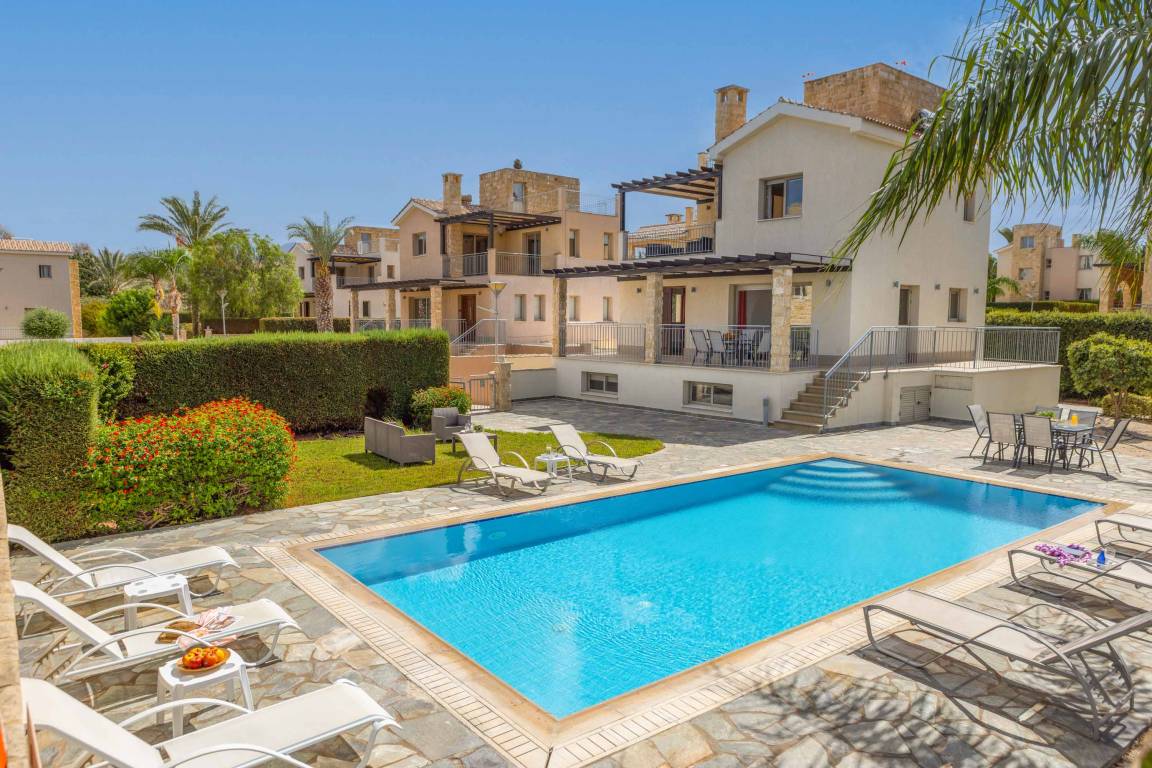 Villa ∙ 4 Bedrooms ∙ 8 Guests - Argaka