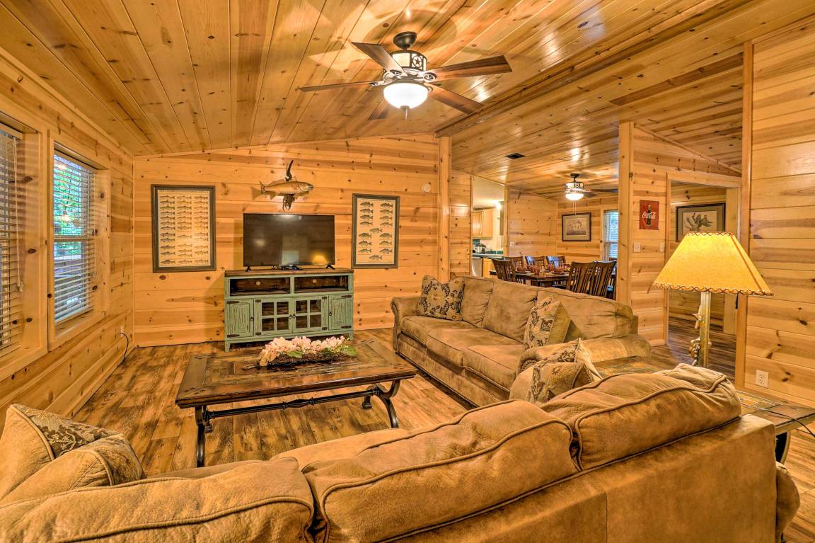 197 M² House ∙ 4 Bedrooms ∙ 8 Guests - Broken Bow, OK