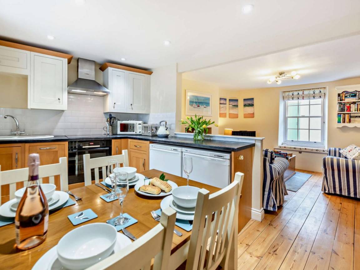 Cottage ∙ 2 Bedrooms ∙ 4 Guests - Barnstaple