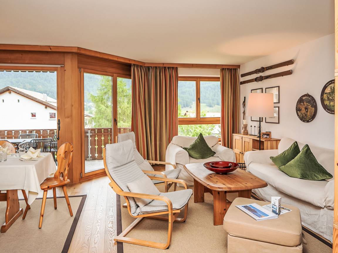 90 M² Apartment ∙ 3 Bedrooms ∙ 6 Guests - Silvaplana