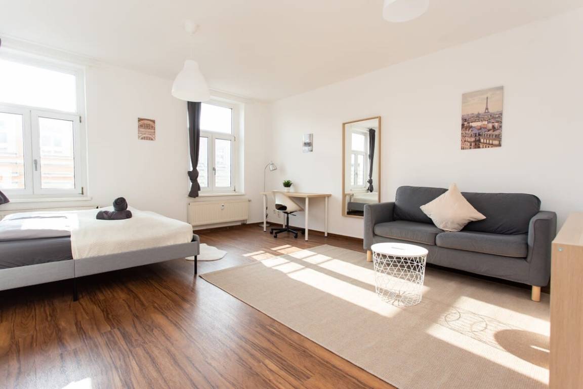 Ferienwohnung ∙ 3 Schlafzimmer ∙ 5 Gäste - Halle (Saale)