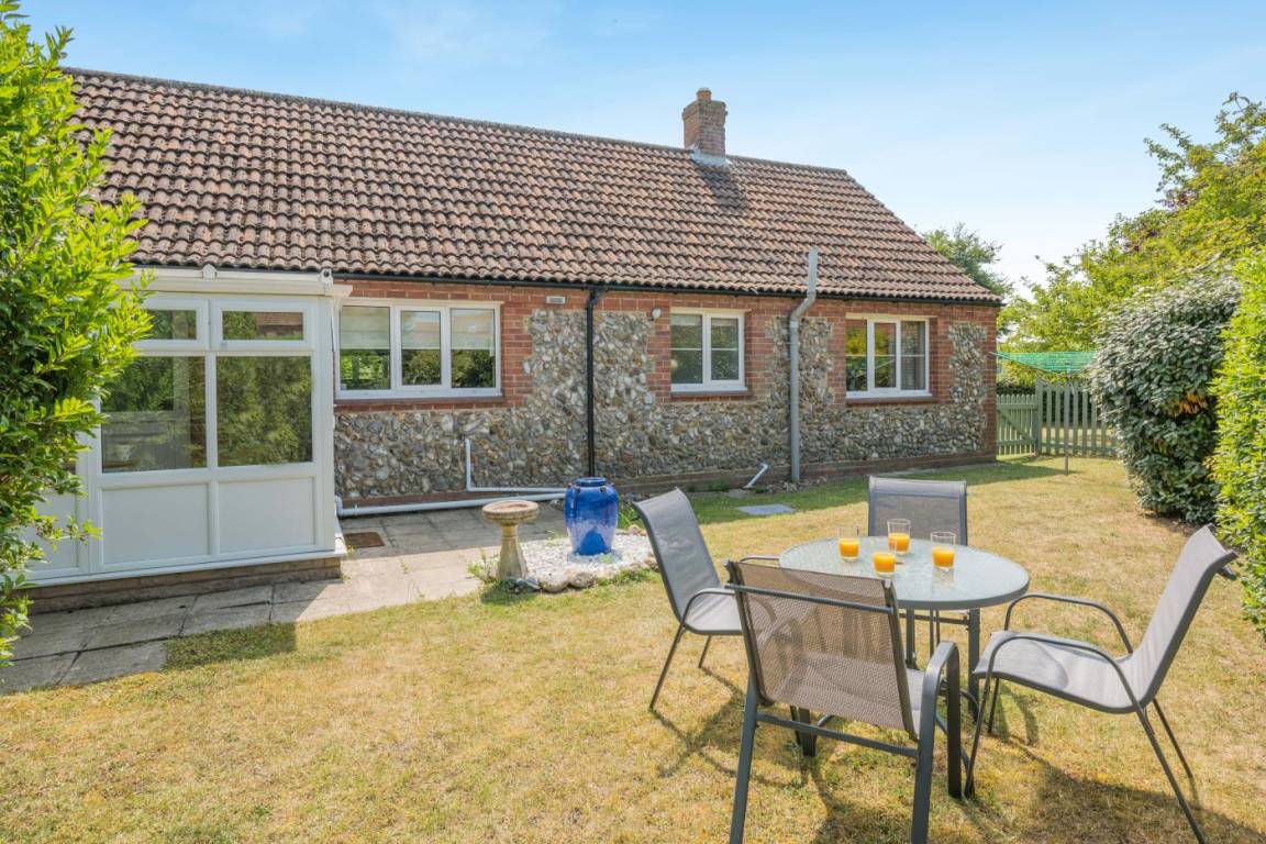 House ∙ 2 Bedrooms ∙ 4 Guests - Blakeney