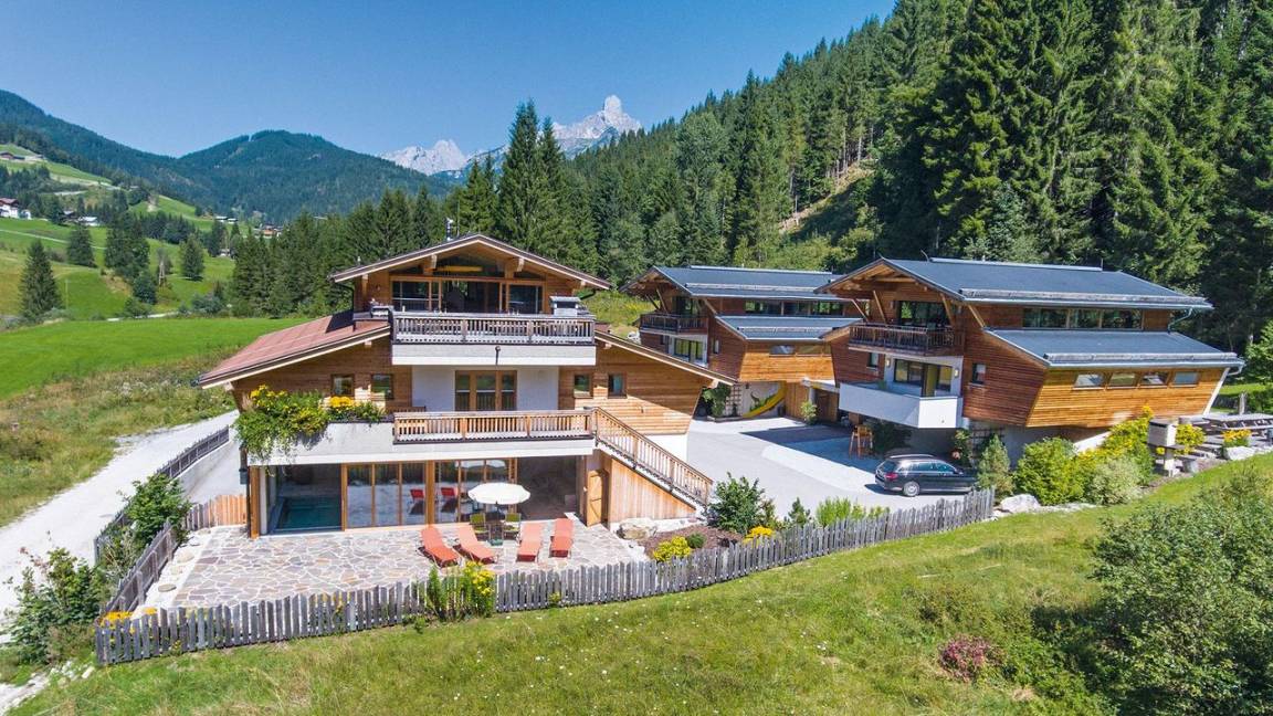 290 M² House ∙ 8 Bedrooms ∙ 24 Guests - Flachau