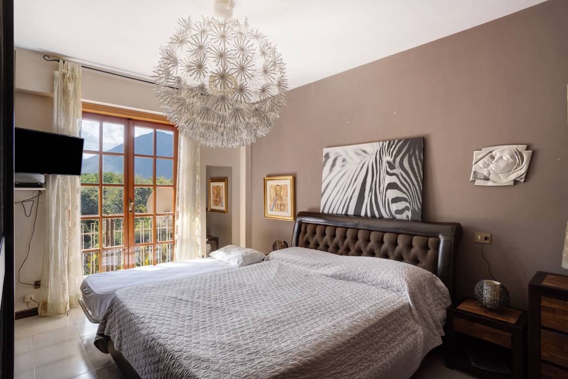 300 M² Ferienhaus ∙ 5 Schlafzimmer ∙ 12 Gäste - Avellino