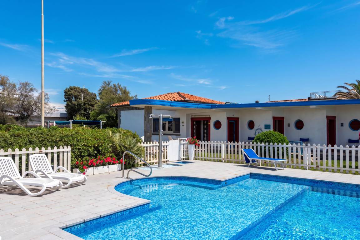 60 M² Apartment ∙ 2 Bedrooms ∙ 4 Guests - Pietrasanta