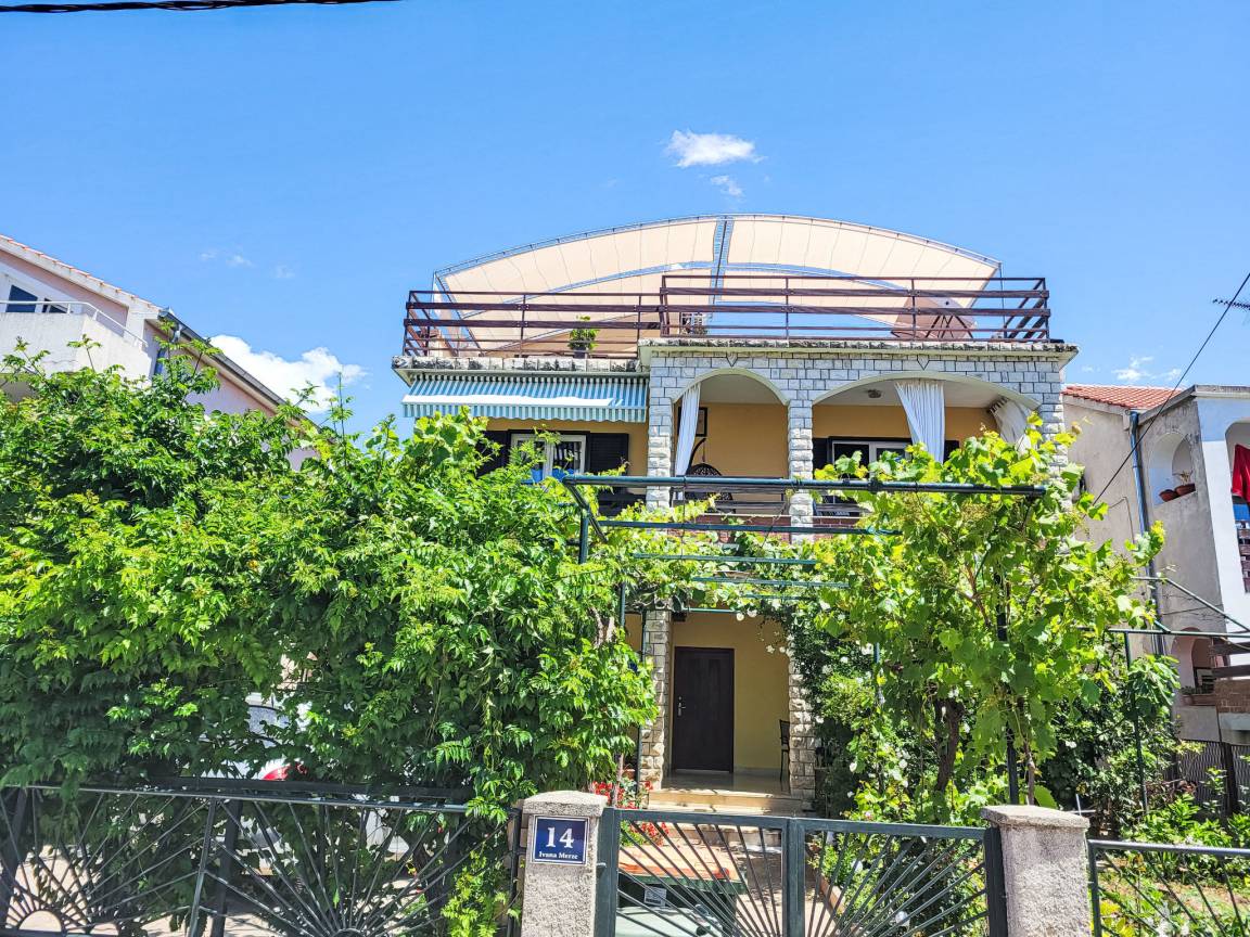 100 M² Apartment ∙ 3 Bedrooms ∙ 7 Guests - Croatia