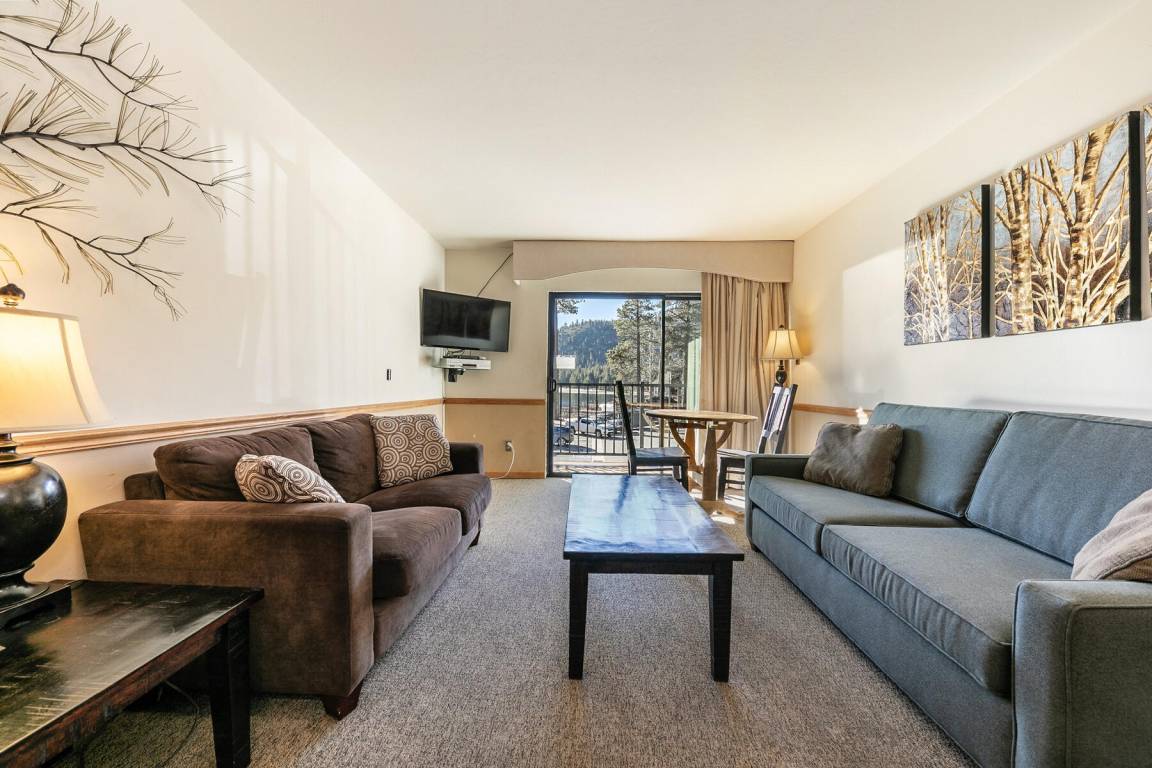 Condo ∙ 1 Bedroom ∙ 4 Guests - Truckee, CA