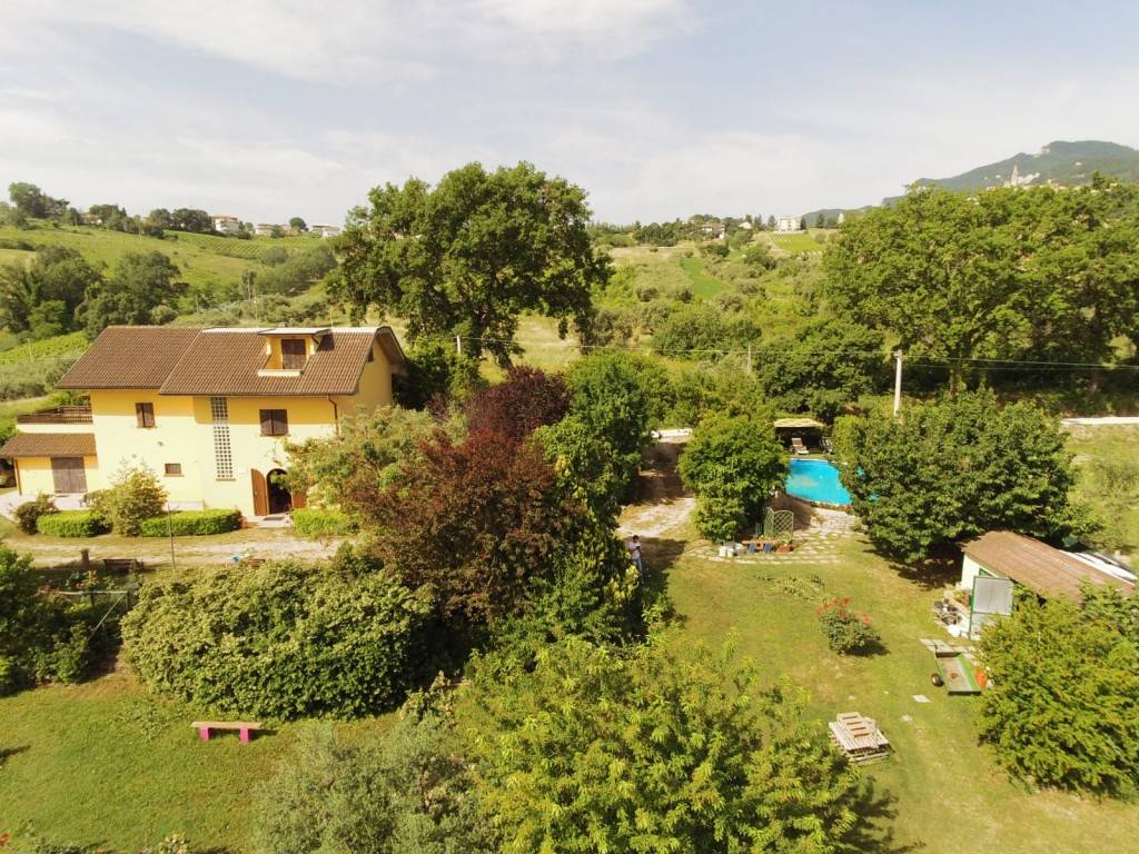 200 M² Villa Vacanza ∙ 5 Camere Da Letto ∙ 12 Ospiti - Ascoli Piceno