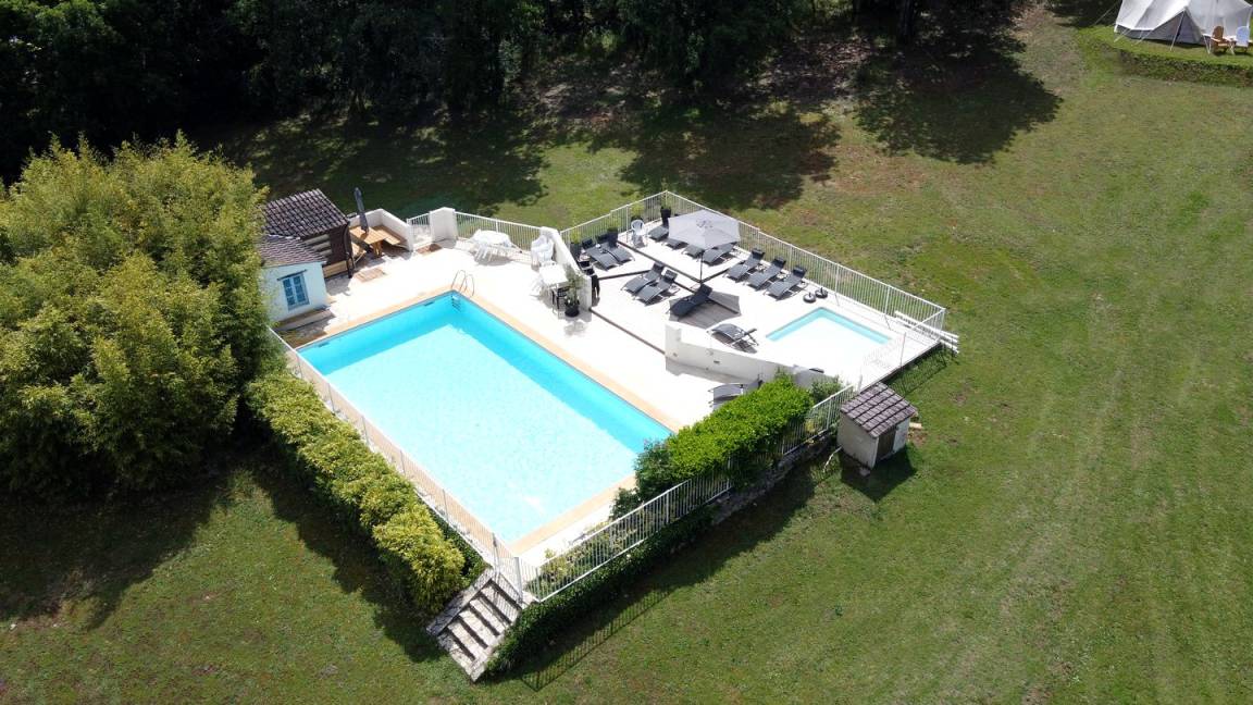 Camping ∙ 1 Chambre ∙ 2 Personnes - Gourdon