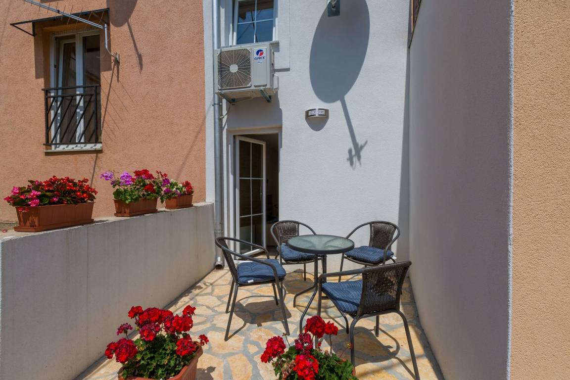 47 M² House ∙ 2 Bedrooms ∙ 4 Guests - Crikvenica