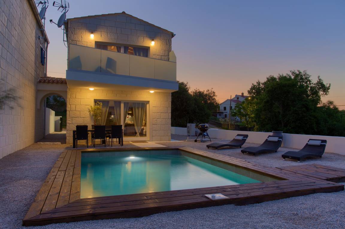 100 M² Villa ∙ 2 Bedrooms ∙ 5 Guests - Krk