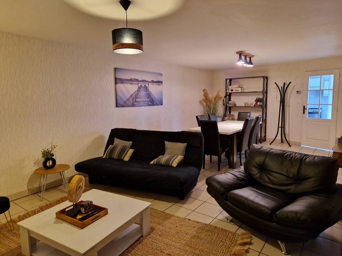 100 M² Cottage ∙ 3 Chambres ∙ 5 Personnes - Lunéville