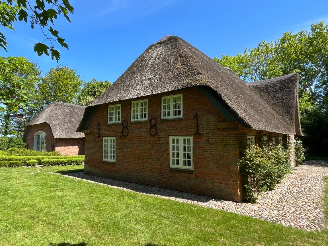 272 M² Ferienhaus ∙ 5 Schlafzimmer ∙ 12 Gäste - Niebüll
