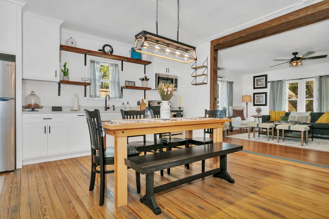 154 M² House ∙ 4 Bedrooms ∙ 8 Guests - Fredericksburg, TX