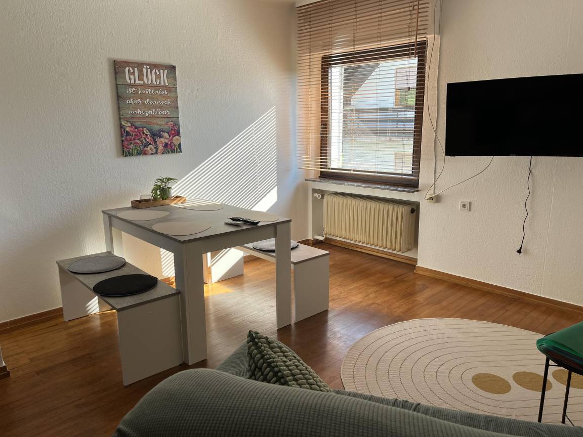 65 M² Ferienhaus ∙ 2 Schlafzimmer ∙ 4 Gäste - Saarland