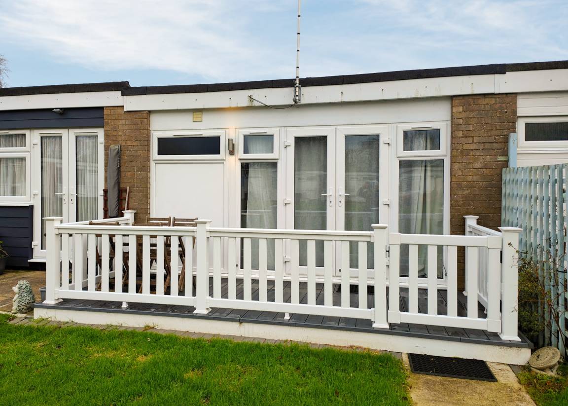 Chalet ∙ 2 Bedrooms ∙ 4 Guests - Hemsby