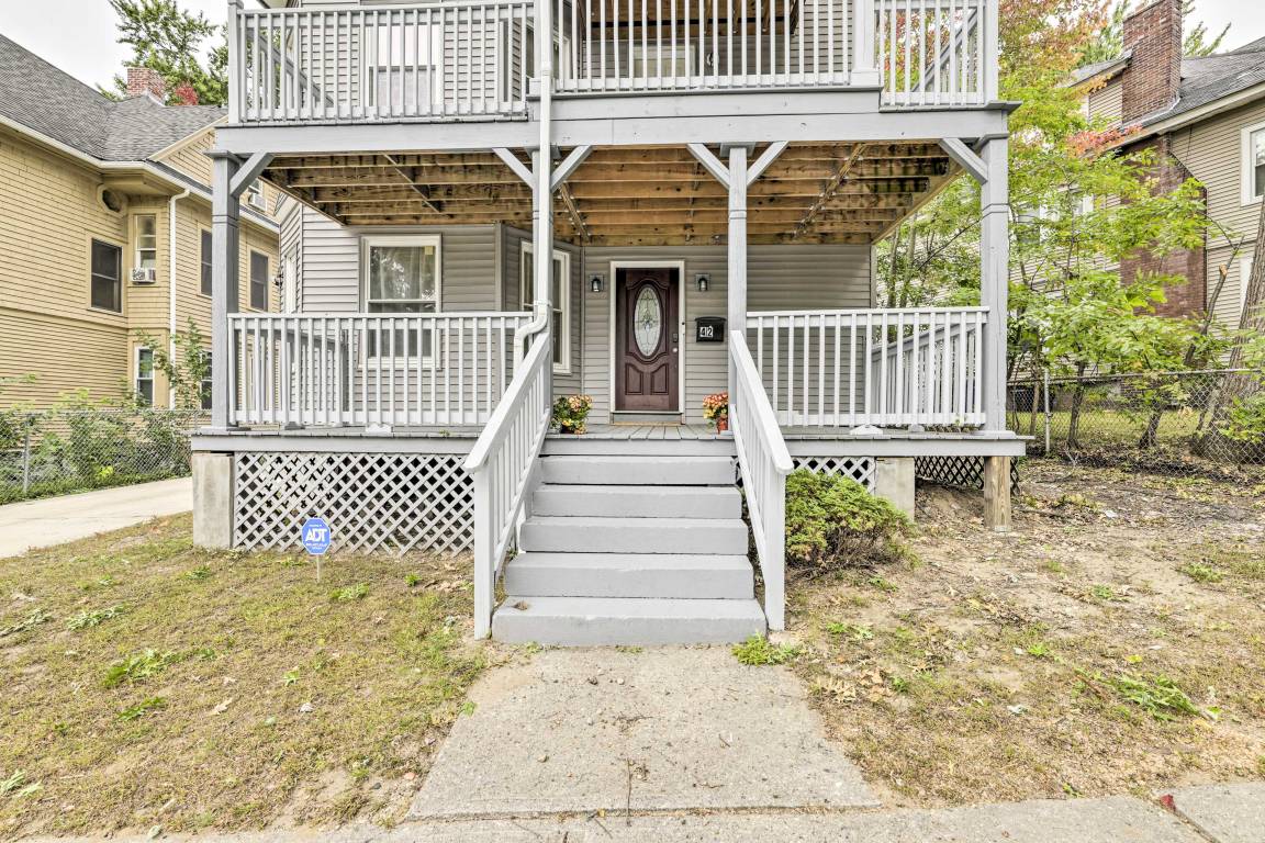 139 M² Apartment ∙ 3 Bedrooms ∙ 6 Guests - Ludlow, MA
