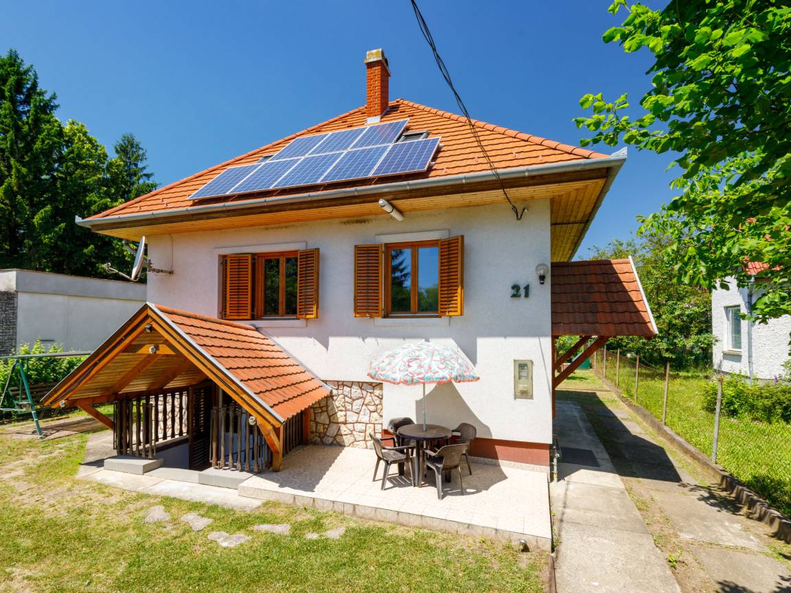 130 M² Ferienhaus ∙ 4 Schlafzimmer ∙ 8 Gäste - Balatonvilágos