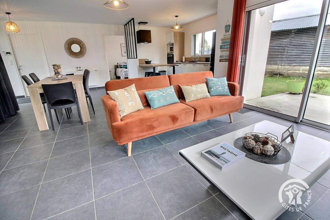 87 M² Gîte ∙ 3 Chambres ∙ 6 Personnes - Ploufragan
