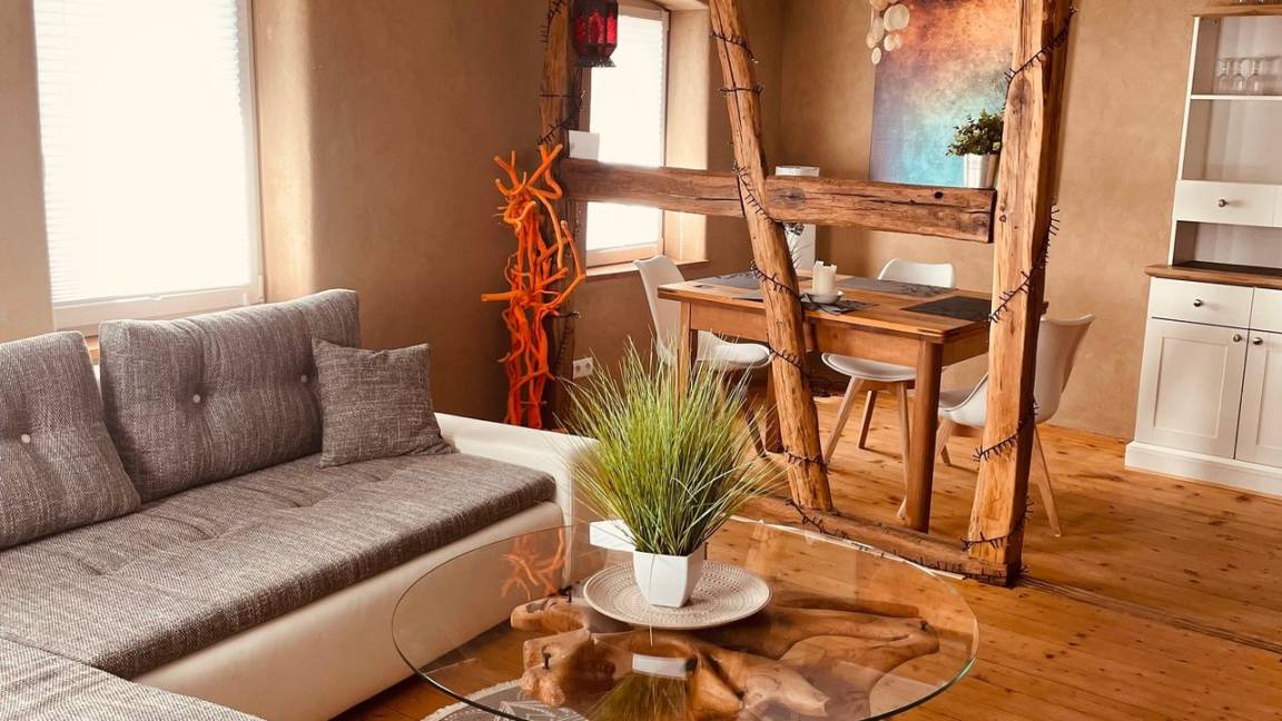 68 M² Ferienwohnung ∙ 1 Schlafzimmer ∙ 3 Gäste - Gleisweiler