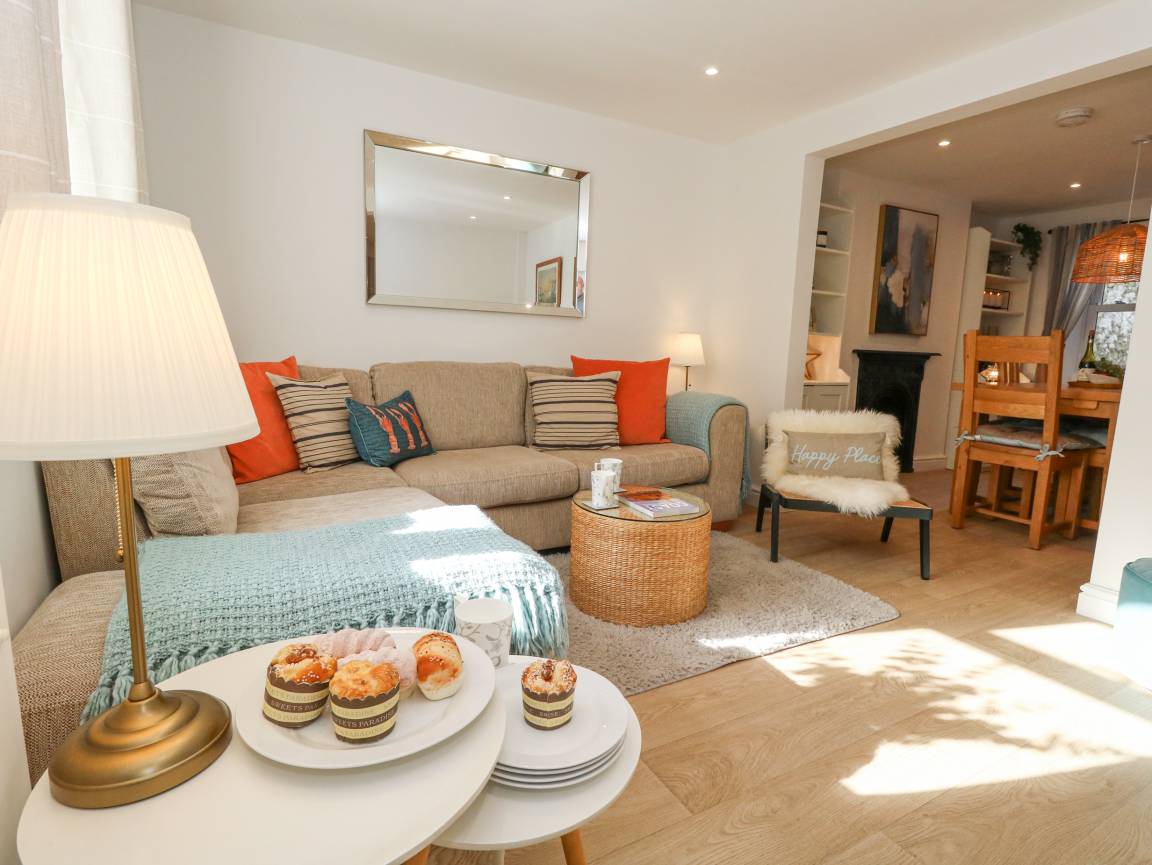 Cottage ∙ 3 Bedrooms ∙ 6 Guests - Weston