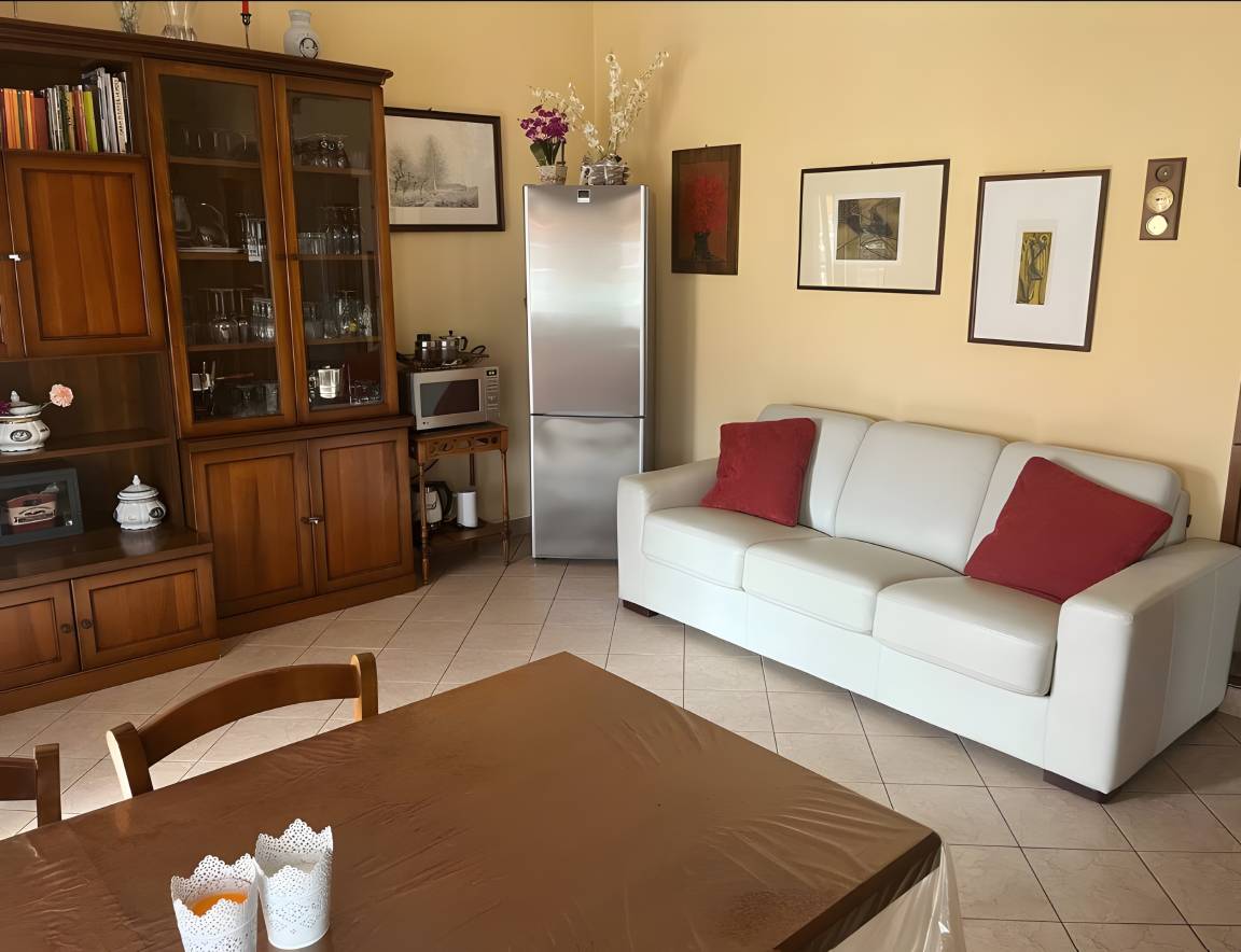 65 M² Apartamento ∙ 2 Habitaciones ∙ 6 Huéspedes - Montesilvano