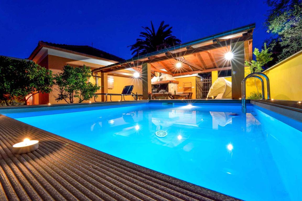 130 M² Villa ∙ 3 Bedrooms ∙ 9 Guests - Zadar