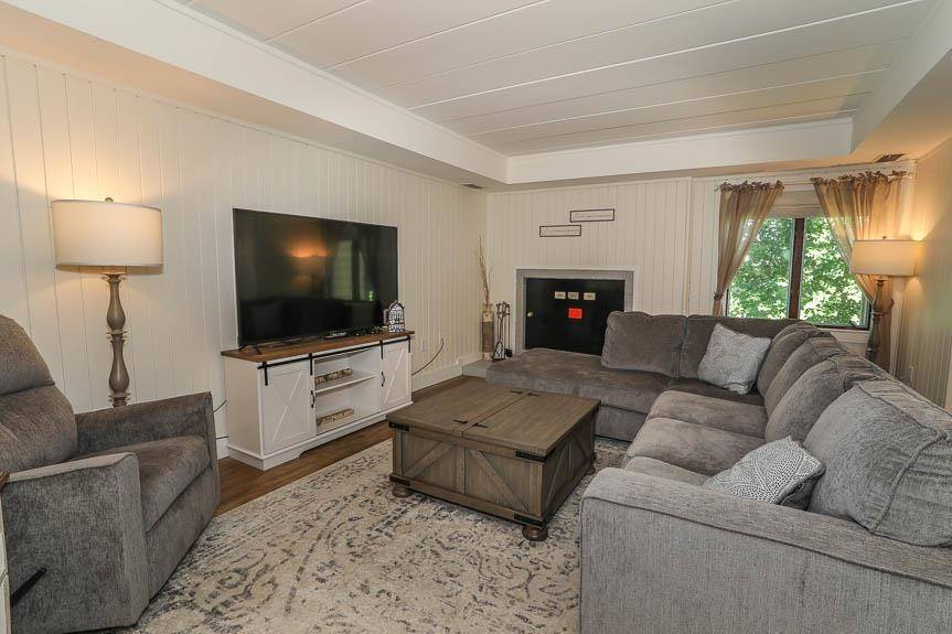 101 M² Condo ∙ 2 Bedrooms ∙ 10 Guests - Seven Springs, PA