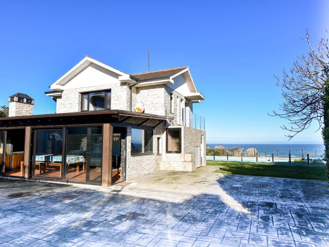 200 M² Maison De Vacances ∙ 4 Chambres ∙ 10 Personnes - Santander