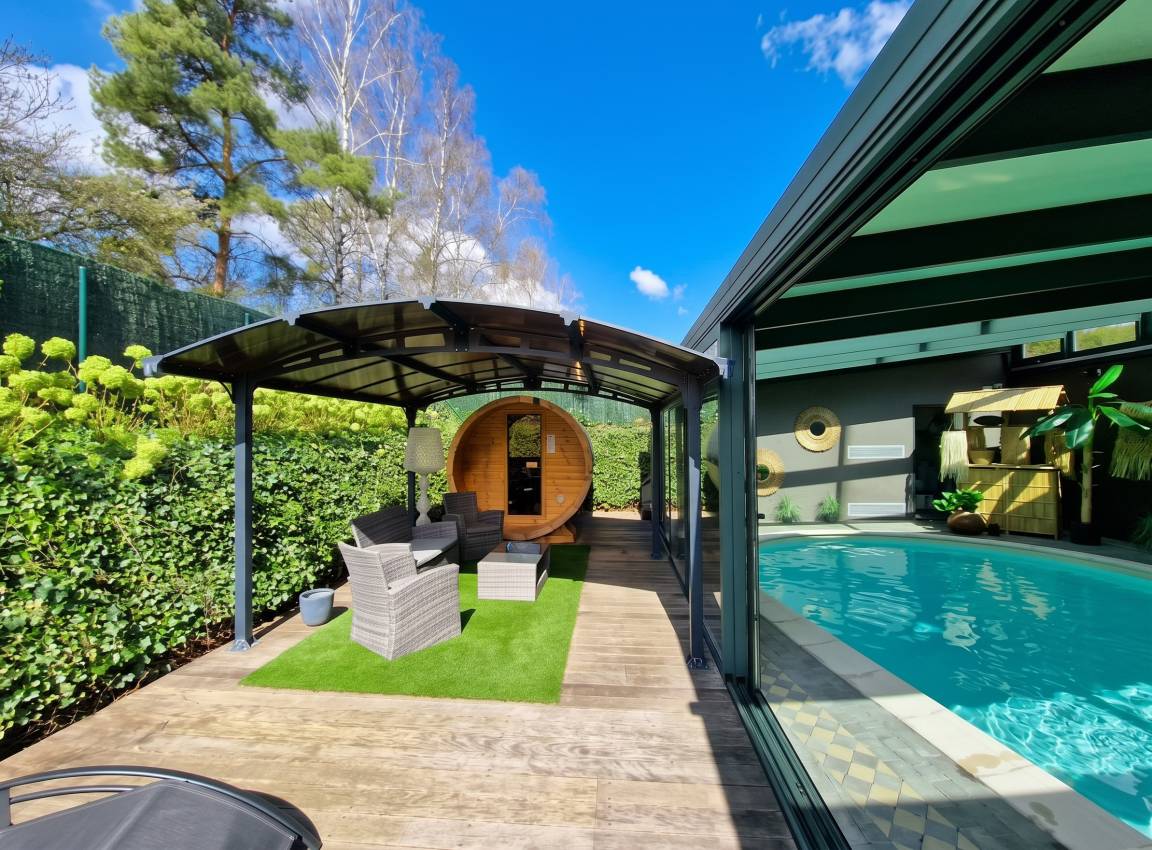 350 M² Villa ∙ 2 Slaapkamers ∙ 4 Gasten - Ciney